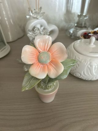 fiore in ceramica