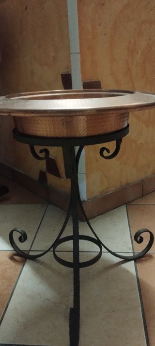 Portavasi design e padella rame