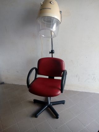 Casco da parrucchiere con poltrona