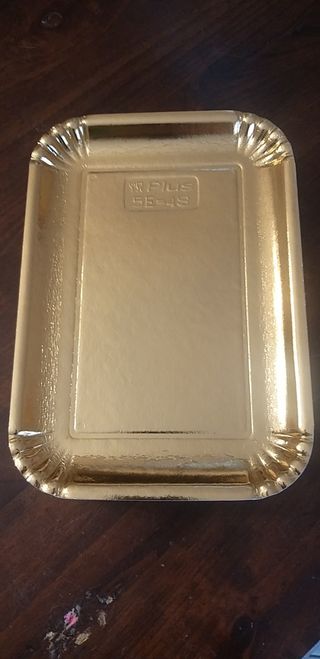 Vassoi in cartone dorato