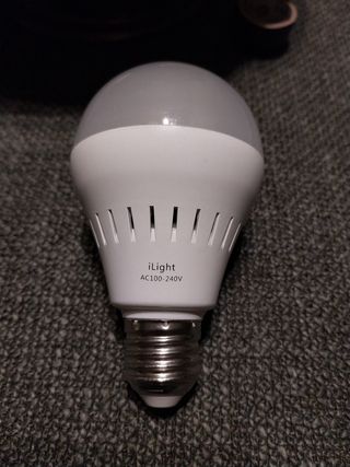 Lampadina bluetooth con speaker