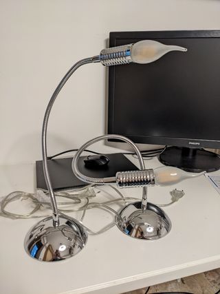 Flexible bedroom lamps