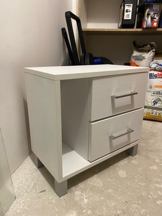 mesa tipo de dormitorio