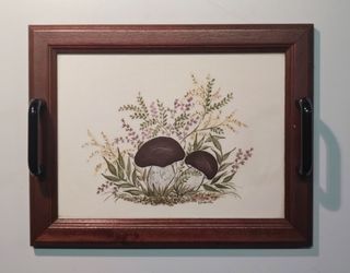 Vassoio in legno dipinto a mano