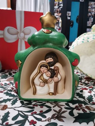 Natività con albero di natale thun