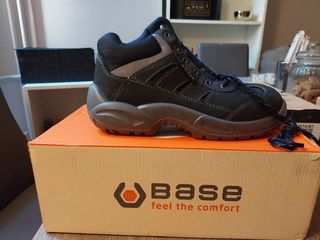 Scarpe antinfortunistiche nuove