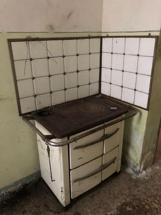 putage con piastrelle