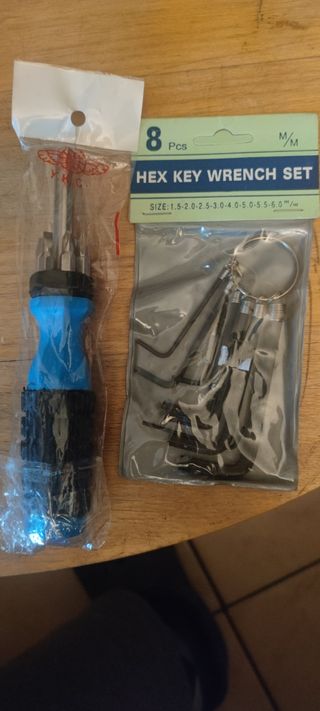 Cacciavite con punte + set brugole