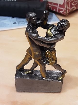 Statuetta in peltro