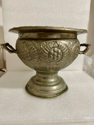 vintage in metallo arte orientale