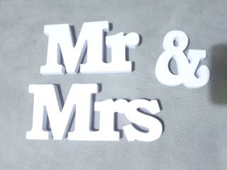 Scritta mrs and mr