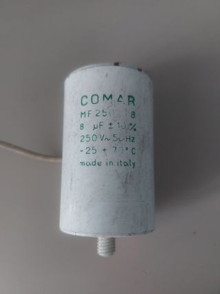 Condensatore COMAR 8uF +/-10% MF 250 50Hz