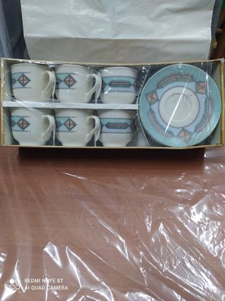 6 tazze da cappuccino con piattino