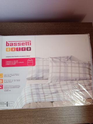Completo Bassetti  letto pz 1 ,5 , flanella nuovo