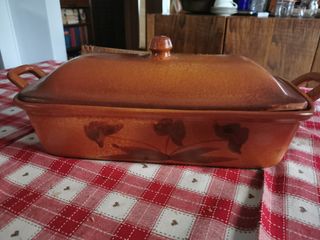 Pentola in terracotta con coperchio