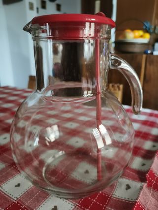 Caraffa in vetro per bibite