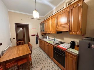 Mobile Cucina e tavolo sedie. VENDO A PEZZI