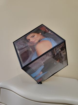 Cubo roteante portafoto