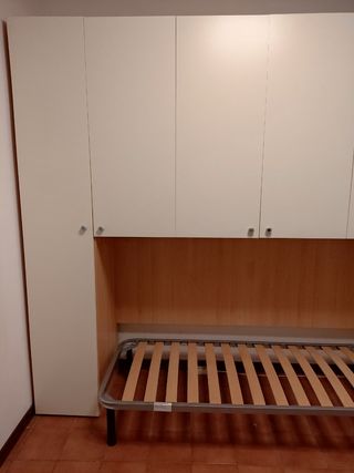 Cameretta con letto singolo