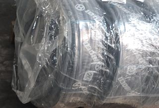 3 rotoli di tubo corrugato