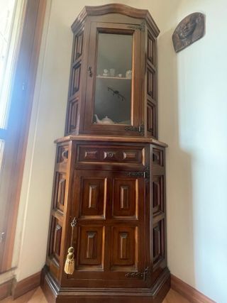 Angoliera legno