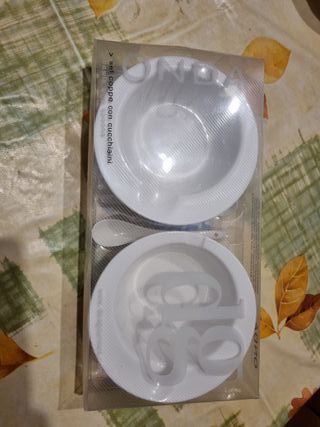 Coppia di ciotole di ceramica