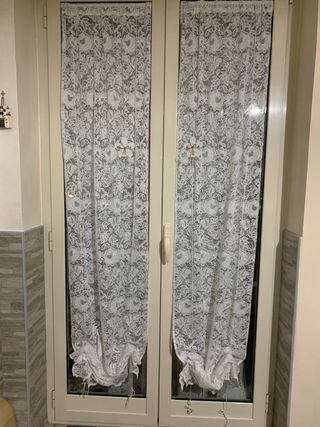 Set 2 pezzi tende ricamate regolabili