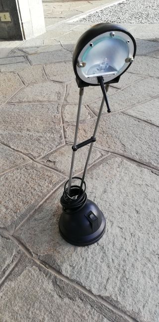 lampada alogena da tavolo