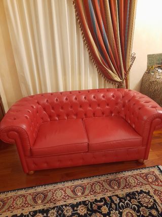Divano in pelle due posti chesterfield