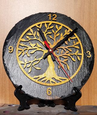 orologio in ardesia con albero della vita in legno