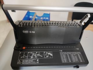 Rilegatrice per dorsi plastici C10 A4