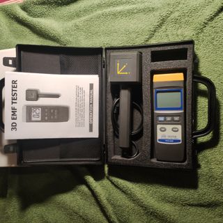 Misuratore di campi elettromagnetici PCE