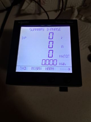 Strumento digitale Schneider PM820