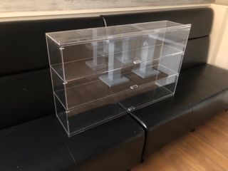 Vetrina in plexiglass espositiva da banco