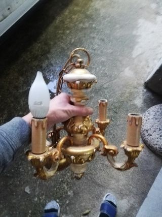 Lampadario antico In Legno