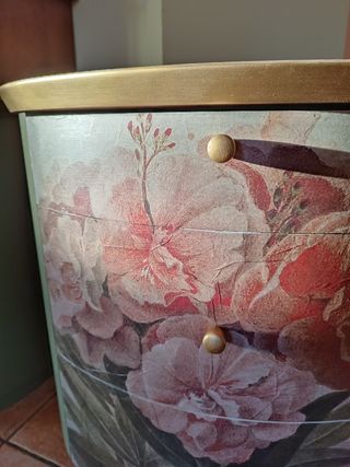 Comodini restyling peonie