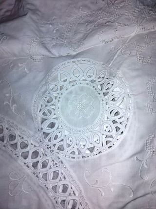 Tovaglia da tavola ricamato