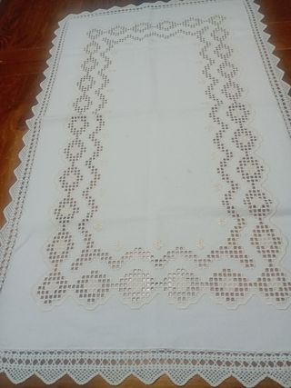 Centro tutto a mano beige