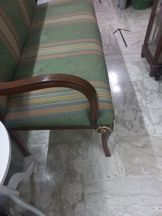 Divanetto antico a due posti