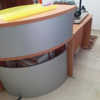 Banco reception con scrivanie