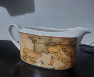 Alviero Martini Lattiera in porcellana