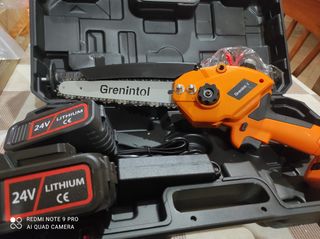 Mini motosega a batteria