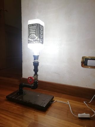 Lampada LED prodotta a mano