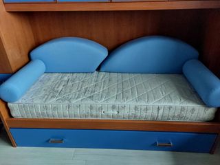 Letto singolo e divano letto
