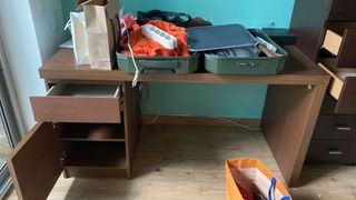 Scrivania e cassettiera