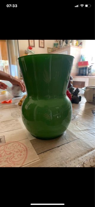 vaso in vetro verde