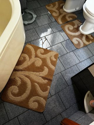 tappeti bagno marrone e beige