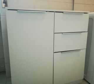 Mobile due ante due cassetti