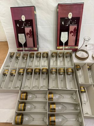 Set di calici da 12 persone e 2 brocche