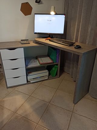 Scrivania salva spazio